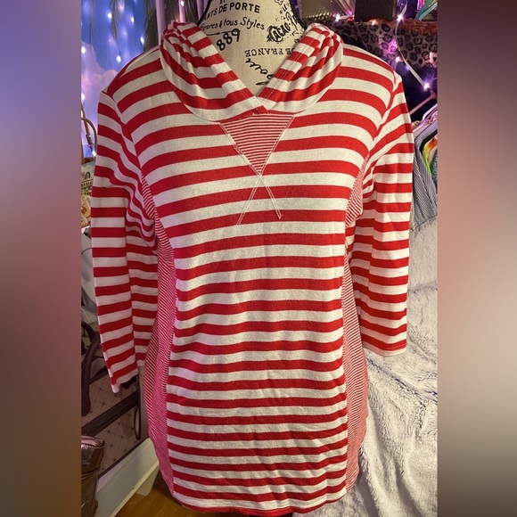 Vision Usa | Tops | Ladies Medium Candy Stripe Light Weight Hooded Top ...